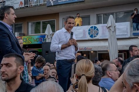 El Dueño De La Luna Entrevista Con El Estadounidense Que Vendió