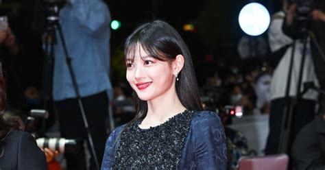 김유정 여신 미소 [사진]