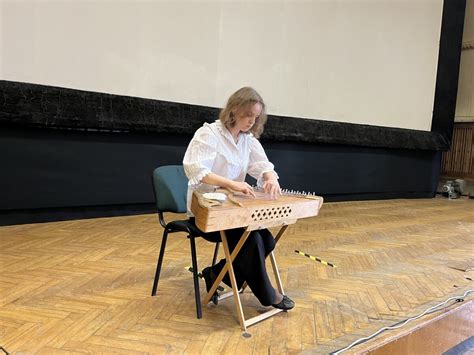 Koncertas Medicinos Bibliotekoje Vilniaus Karoliniškių Muzikos Mokykla