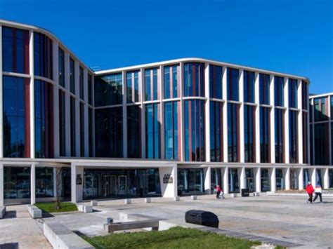 £3m For Uk Chip Packaging Randd Centre