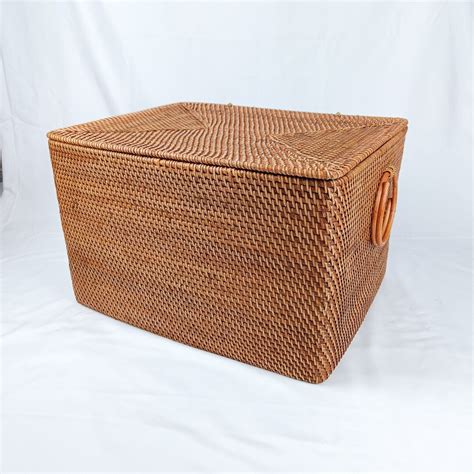 Large Brown Hand Woven Rattan Storage Basket With Lid And Side Round