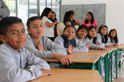 Ministerio de Educación del Ecuador on Twitter EducaciónParaTodos