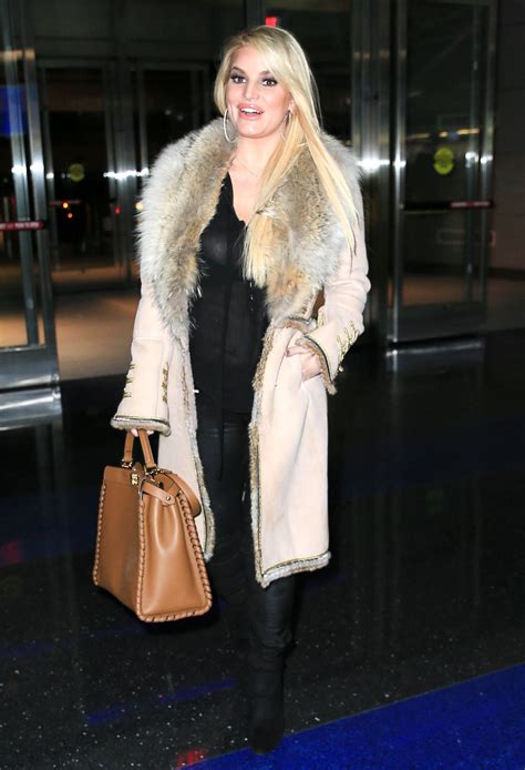 Jessica Simpsons Best Sexy Flirty Fashion Moments Pics