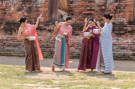 Cultura De Tailandia Chicas Tailandesas Y Mujeres Tailandesas Jugando