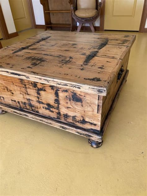 Coffee Table Trunk Style Square Hinged With Handles Coffee Tables