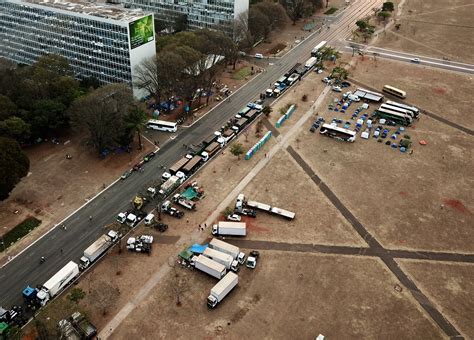 Confederação Nacional Do Transporte Não Apoia Paralisação Dos Caminhoneiros