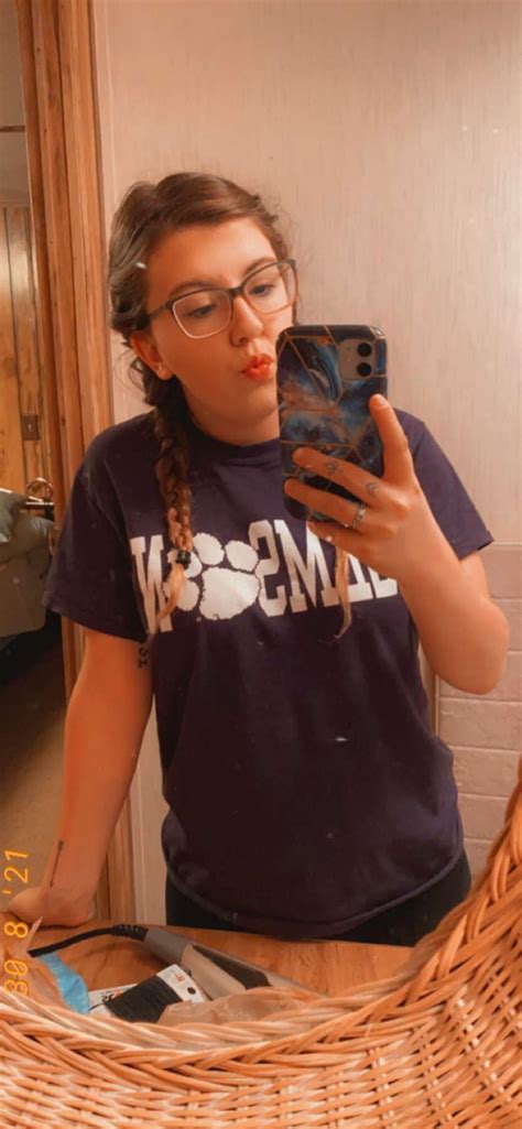 Trading 25 Year Old Wife Kik Kingspeedy0130 Scrolller