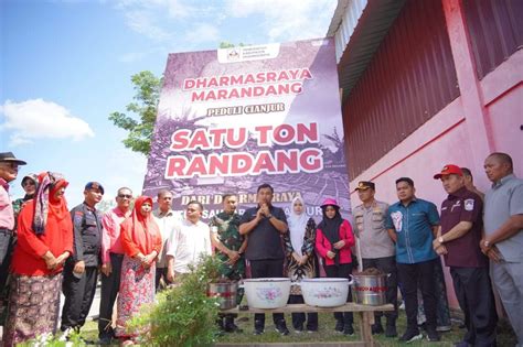 Duka Cianjur Duka Indonesia Dharmasraya Masak 15 Ton Rendang Untuk