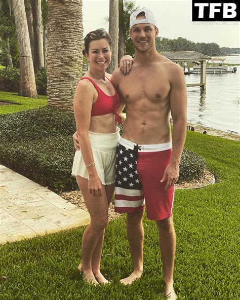 Paula Creamer Sexy 6 Photos Thefappening