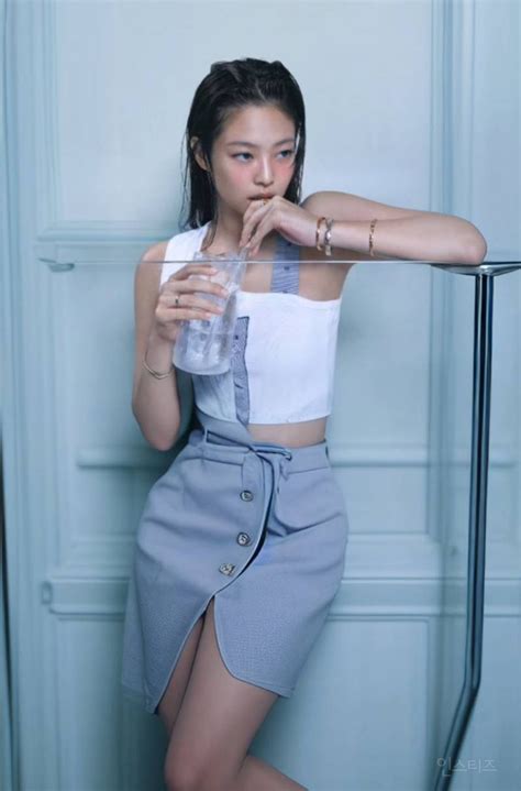 생수광고 힙하게 찍어도 잘 어울릴거같은 블핑 제니 인스티즈instiz 이슈 카테고리