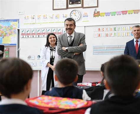 Bakan Tekin Ankara Da Ergenekon Lkokulu Nu Ziyaret Etti Ankara Haberleri