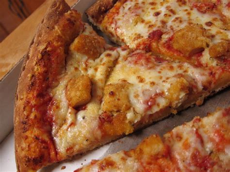 Review Papa Johns Chicken Parmesan Pizza