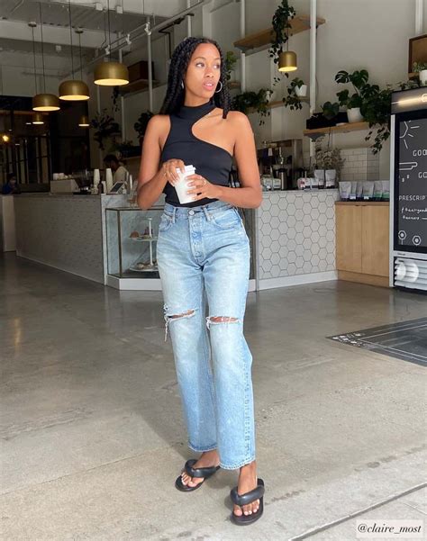 What Shoes To Wear With Straight Leg Jeans In 2024