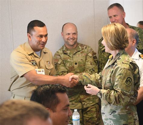 Dvids Images Commander U S Southern Command Visits Usnavso U S