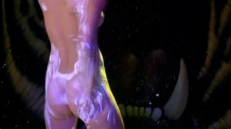 Antonella Ríos desnuda en Los Debutantes