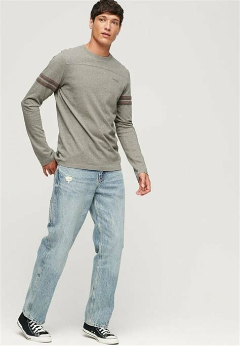 Superdry Essential Logo Quarterback T Shirt à Manches Longues Ash