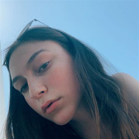 Willow Willowschade Tiktok Analytics Profile Videos And Hashtags