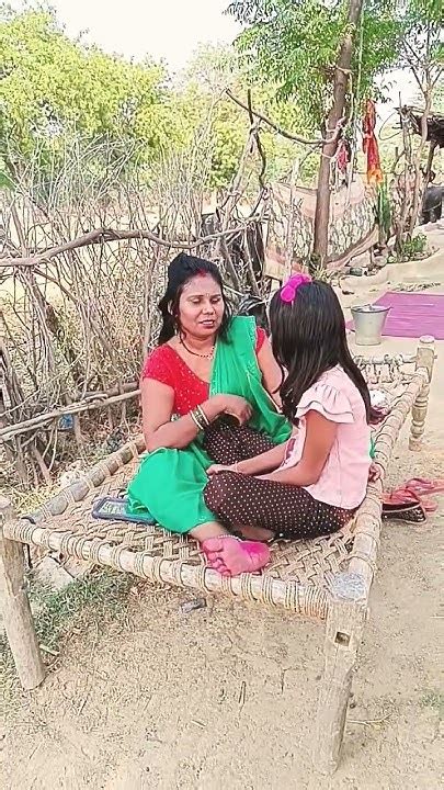 Tum Ghar Se Bahar Mat Nikalna Bahar Bahut Dhup Hai Tum Kali Ho Jaaogi