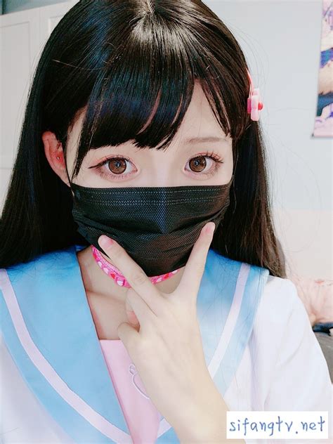 （白袜袜格罗丫）情趣装制服超萌jk学妹自慰