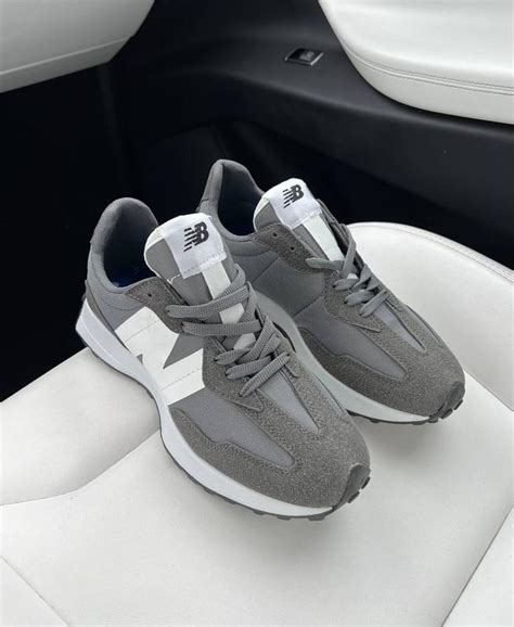 New Balance 327 жіночі кросівки — ціна 1885 грн у каталозі Кросівки Купити жіночі речі за