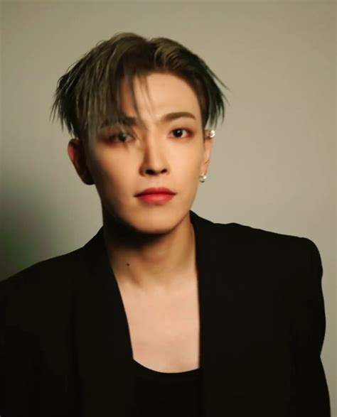 No 1 Like Hongjoong On Twitter Hongjoong The Model