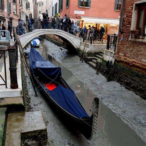 Venice Canals Prolonged Low Tides In Venice See Smaller Canals Dry Up