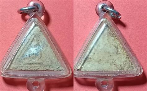 พระสมเด็จบางขุนพรหม กรุเจดีย์เล็ก พิมพ์สามเหลี่ยมหน้าหมอน