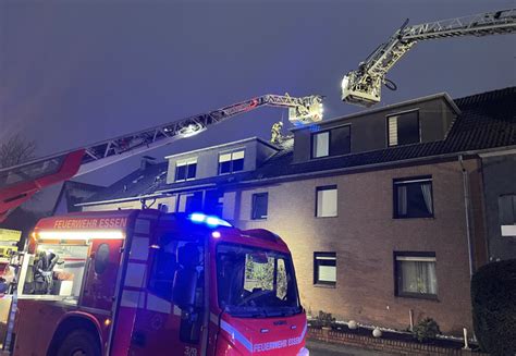 Dachstuhlbrand Eine Person lebensgefährlich verletzt LokalKlick eu