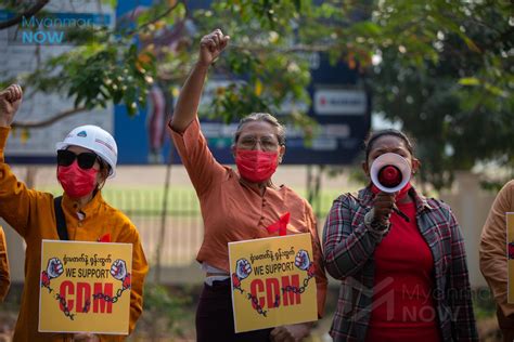 မန္တလေးမှ ထင်ရှားသည့် နိုင်ငံရေးသမား ဒေါ်ဝင်းမြမြ ပြန်လည်လွတ်မြောက