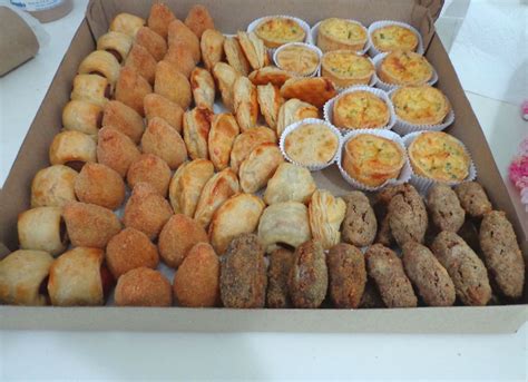 A Fantástica Fábrica De Doces E Salgados Salgados Para Festa