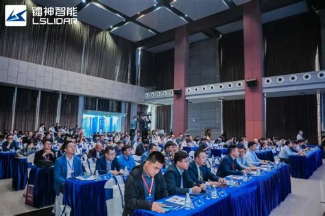 发力无人叉车市场 镭神智能推出多款3d Slam无人叉车最新资讯行业资讯移动机器人（agvamr）产业联盟