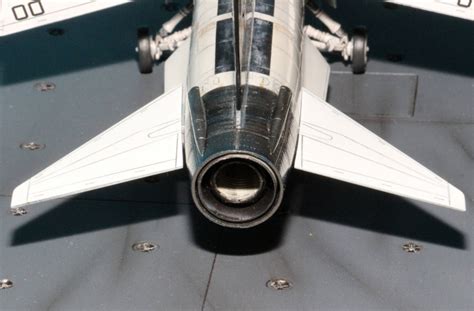 Vought F 8e Crusader Academy 1 72 Von Roland Hermann
