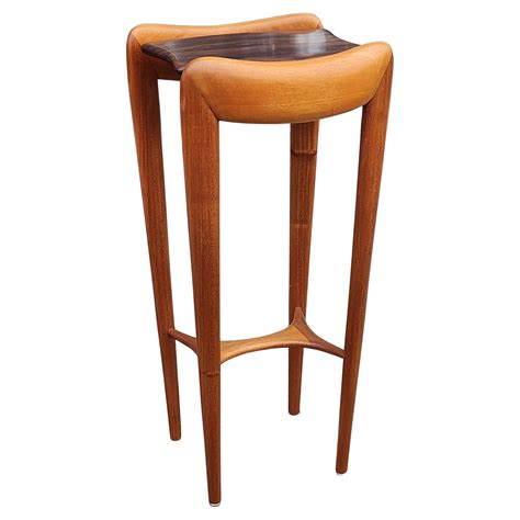 Brass Pedestal Made By Mastercraft At 1stdibs