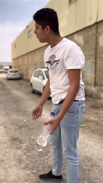 هذه الطفله كانت ترمي الزجاج على هذا الشاب من الطابق 11 وعندما صعد الشاب