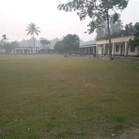 আমাদের বগুলাগাড়ী উচ্চ বিদ্যালয় মাঠ