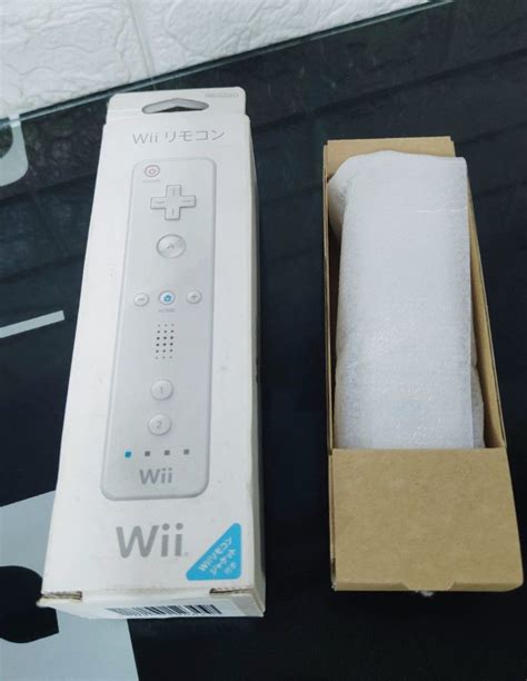 Nintendo Wiimote Controller White Authentic Wii Accessories Video