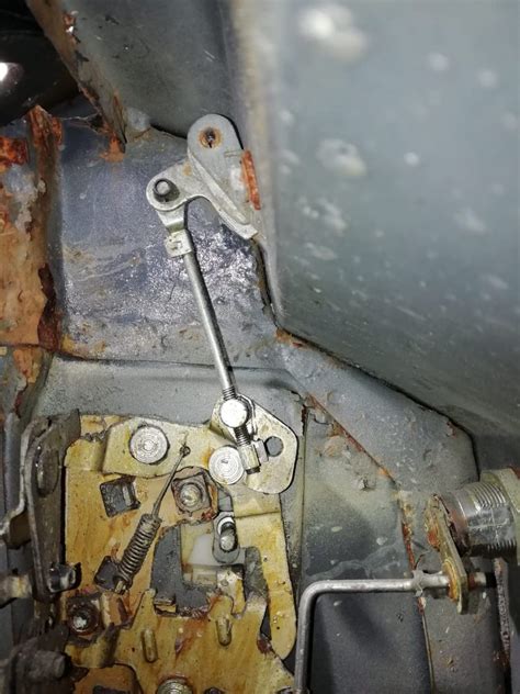 Taken Apart Stripping Back The 1986 Daimler Ds420 Bridge Classic Cars