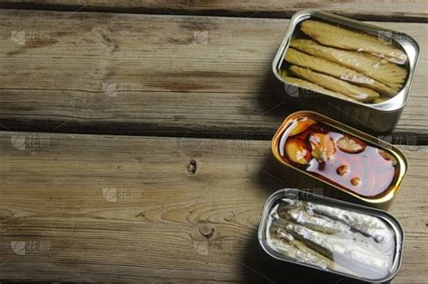 海产 罐子 健康食物 饮食 食品 图像 鲔鱼 小吃 罐头 桌子