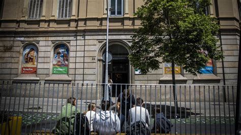 Cuatro Exalumnas Denuncian Abusos Sexuales De Un Enfermero De Los