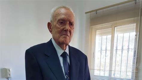 ingresado el alcalde de chercos de 98 años tras el escrache e insultos