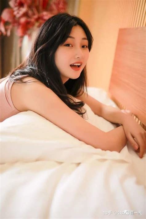 你第一眼得先看媳妇在没在身边 知乎