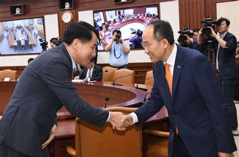 산업 분야 순환경제 역량 강화를 위해 순환자원 지정 확대 9대 선도프로젝트 등 추진 뉴스미터