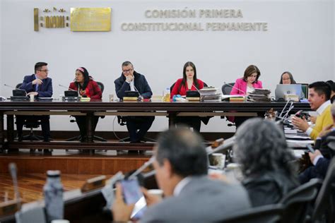 Avanza En El Congreso Proyecto Que Reduce A Un Mes Vacaciones De