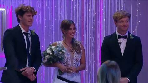 La Boda Falsa De A Tres En Gran Hermano El Ingreso De Los