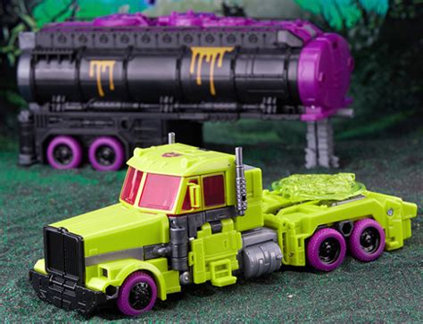 G2 Universe Toxitron Voyager Class Transformers Legacy Evolution
