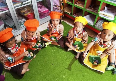 Asyiknya Cooking Class Prasiaga Membuat Jajanan Tradisional Cenil Dan