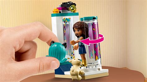 Andrea's Accessories Store - Videos - LEGO.com for kids