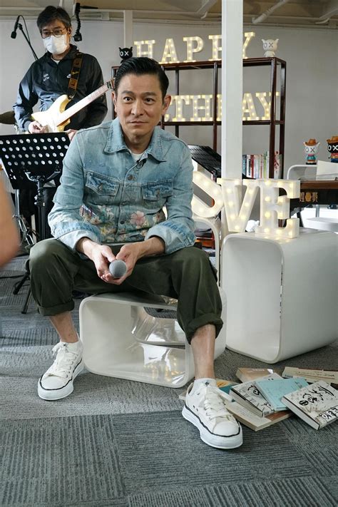 劉德華歡慶59歲生日曝光新歌 線上演唱會唱到哽咽 Yahoo奇摩汽車機車