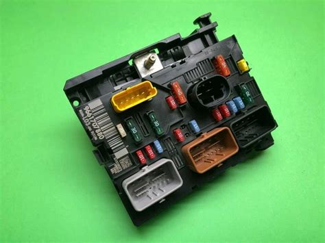 CAJA DE FUSIBLES BSM Citroen Peugeot BSM L EUR PicClick FR