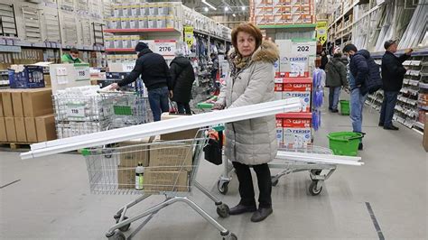 Уходит ли Леруа Мерлен из России